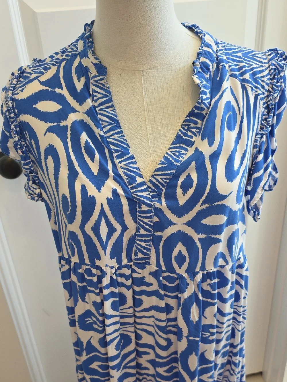 Umgee | Dresses | Umgee Blue And White Abstract Print Dress | Poshmark